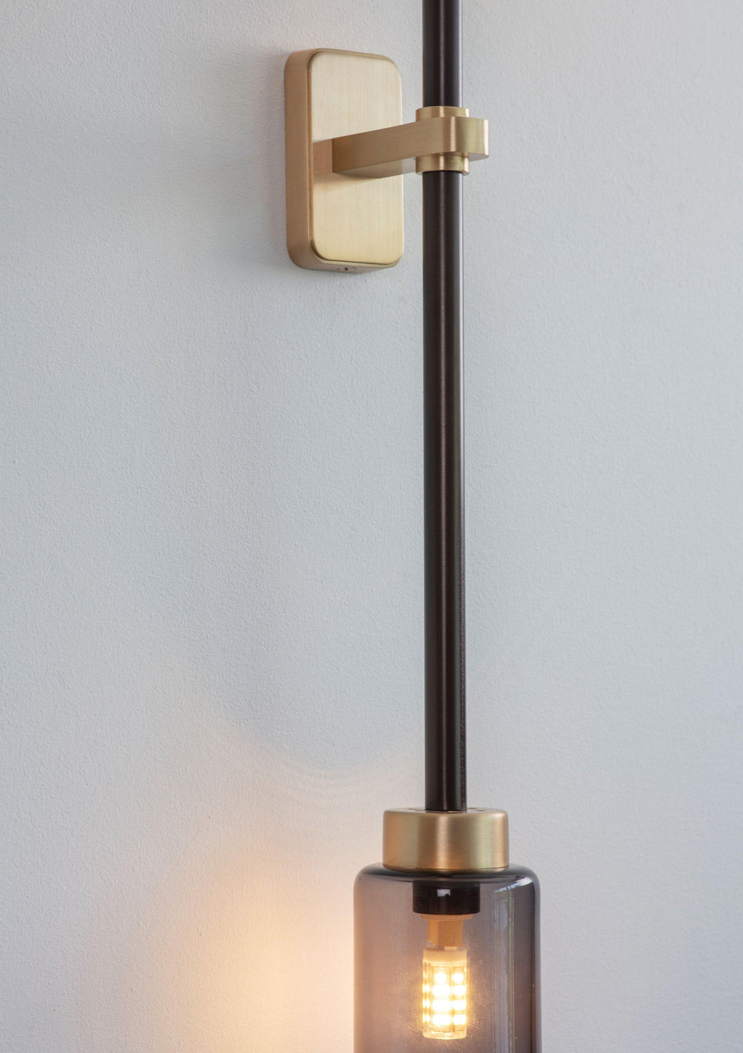 Bert Frank Farol Single Wall Light