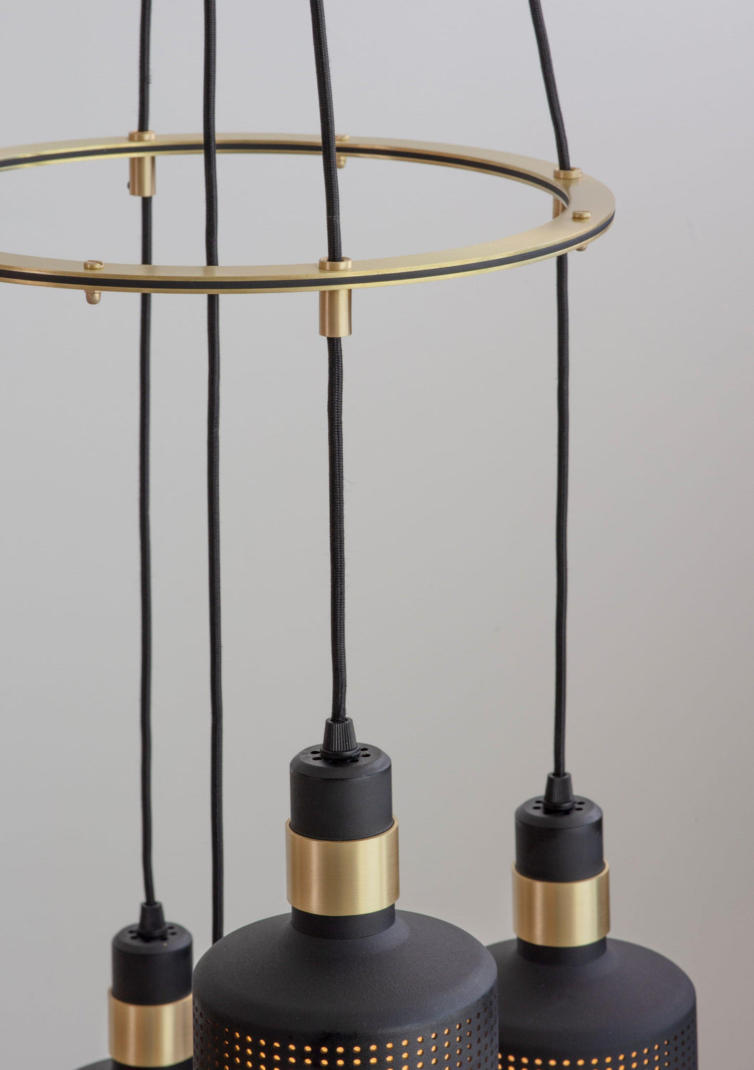 Bert Frank Riddle Cluster 5 Pendant Light | Inspyer Lighting