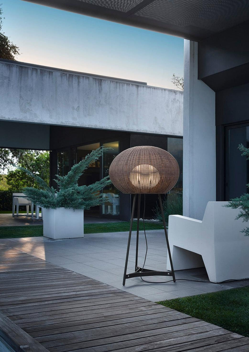 Bover Garota Outdoor Floor Lamp | Inspyer Lighting