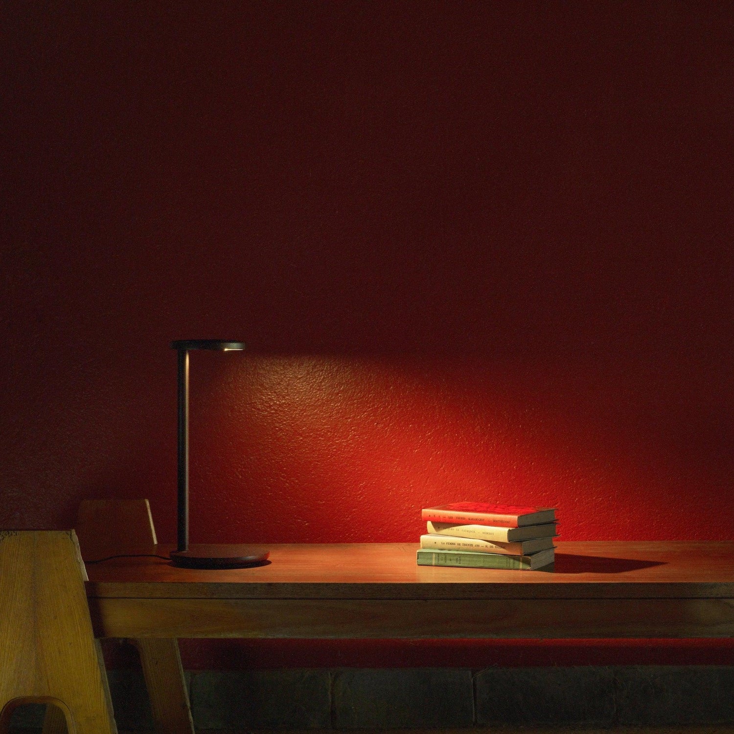 Flos Oblique Qi Table Lamp | Inspyer Lighting