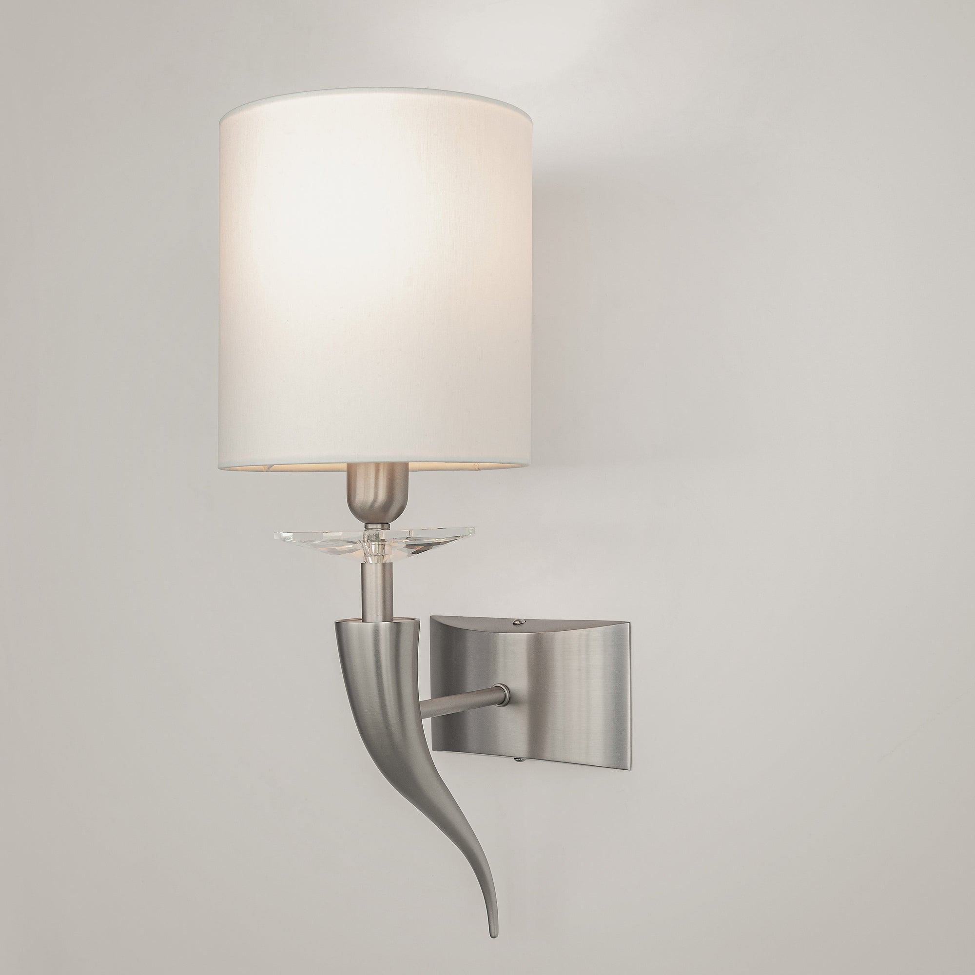 Ilfari Loving Arms Wall Light | Inspyer Lighting