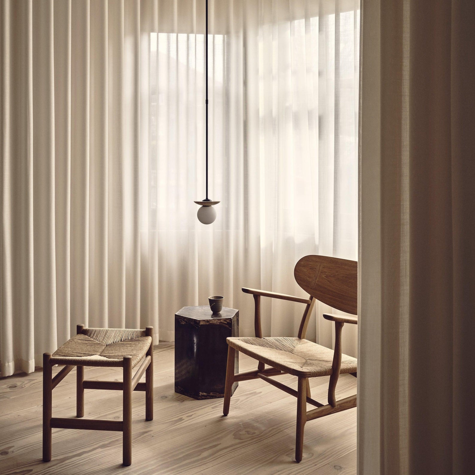 J. Adams & Co Orbit Pendant Light | Inspyer Lighting