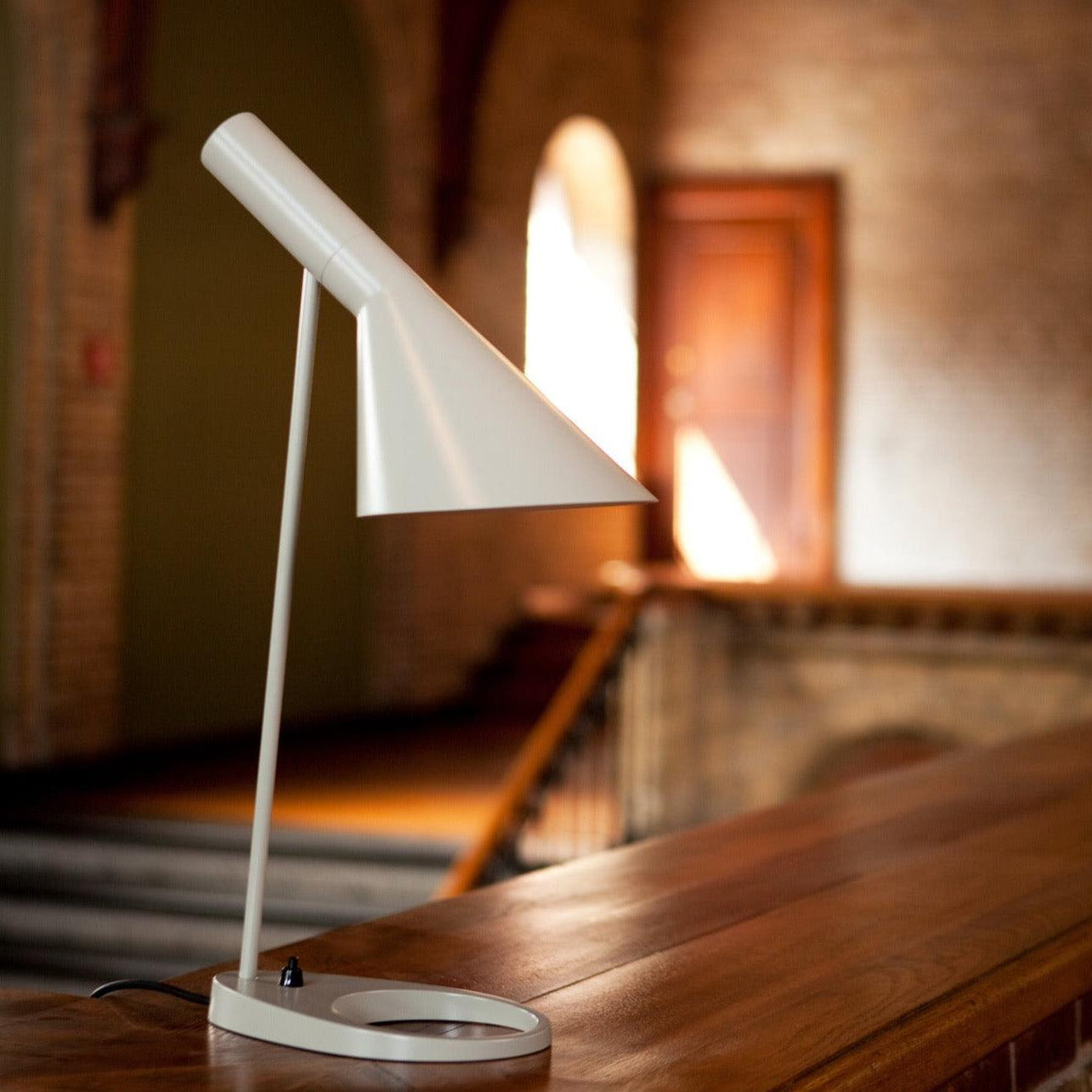 Louis Poulsen AJ Table Lamp | Inspyer Lighting