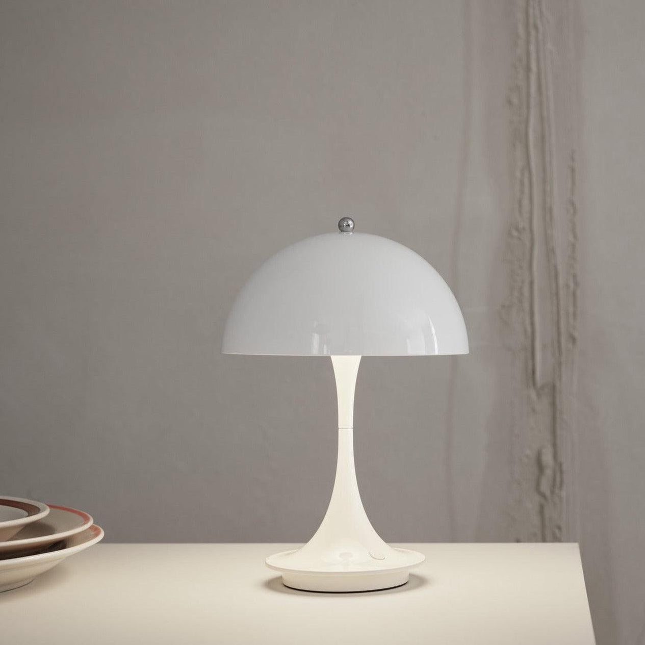 Louis Poulsen Panthella 160 Portable Table Lamp | Inspyer Lighting