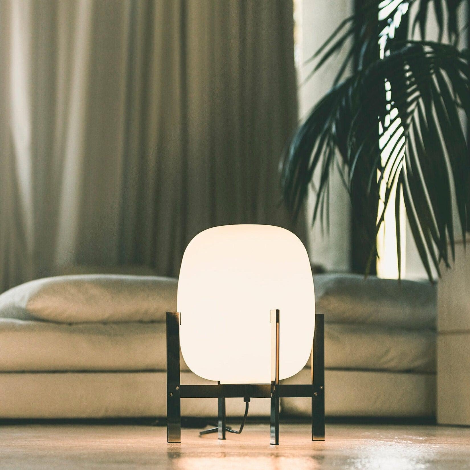 Santa & Cole Cesta Metálica Table Lamp