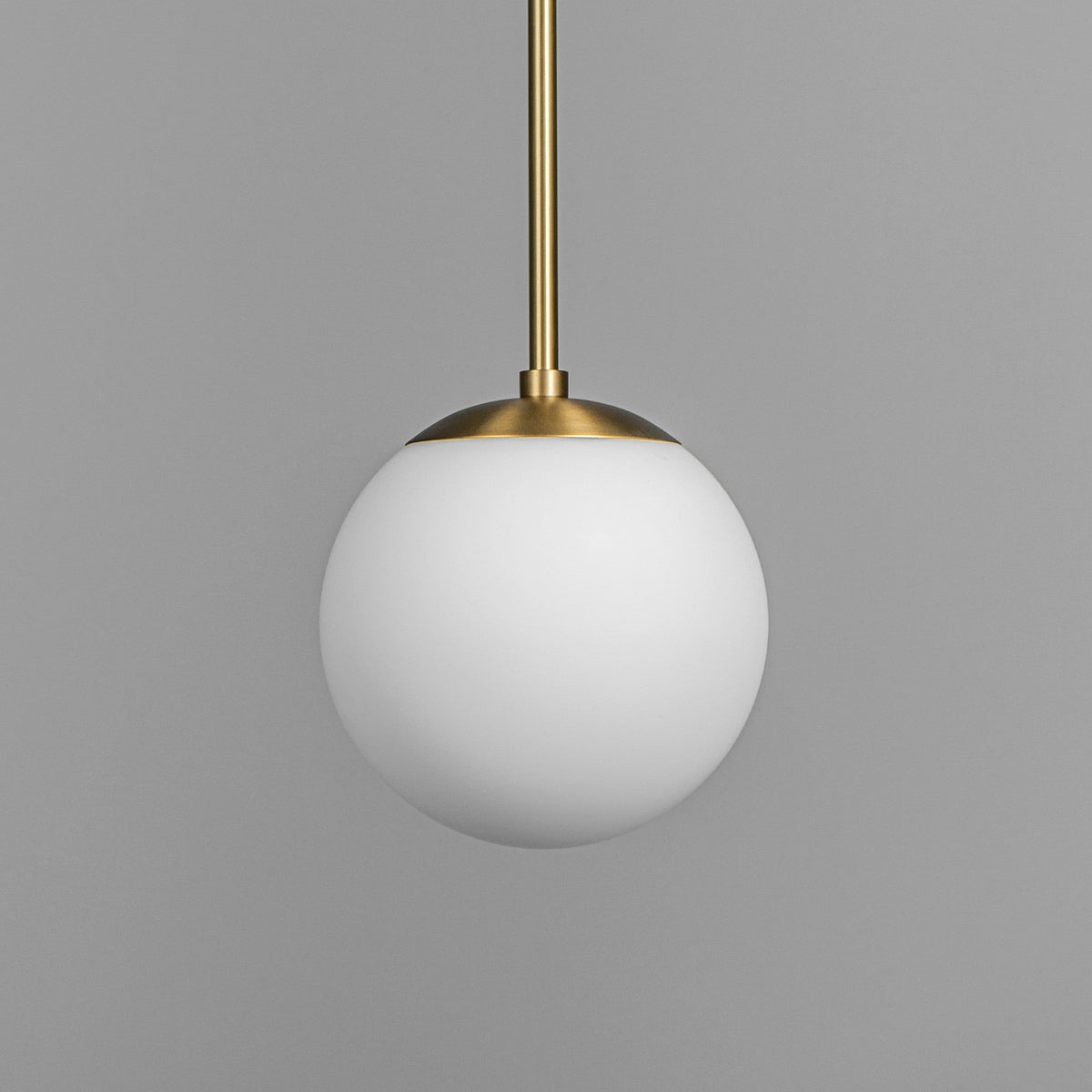 Schwung Globe Single Pendant Light