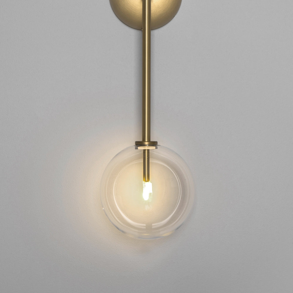Schwung Miron Wall Light