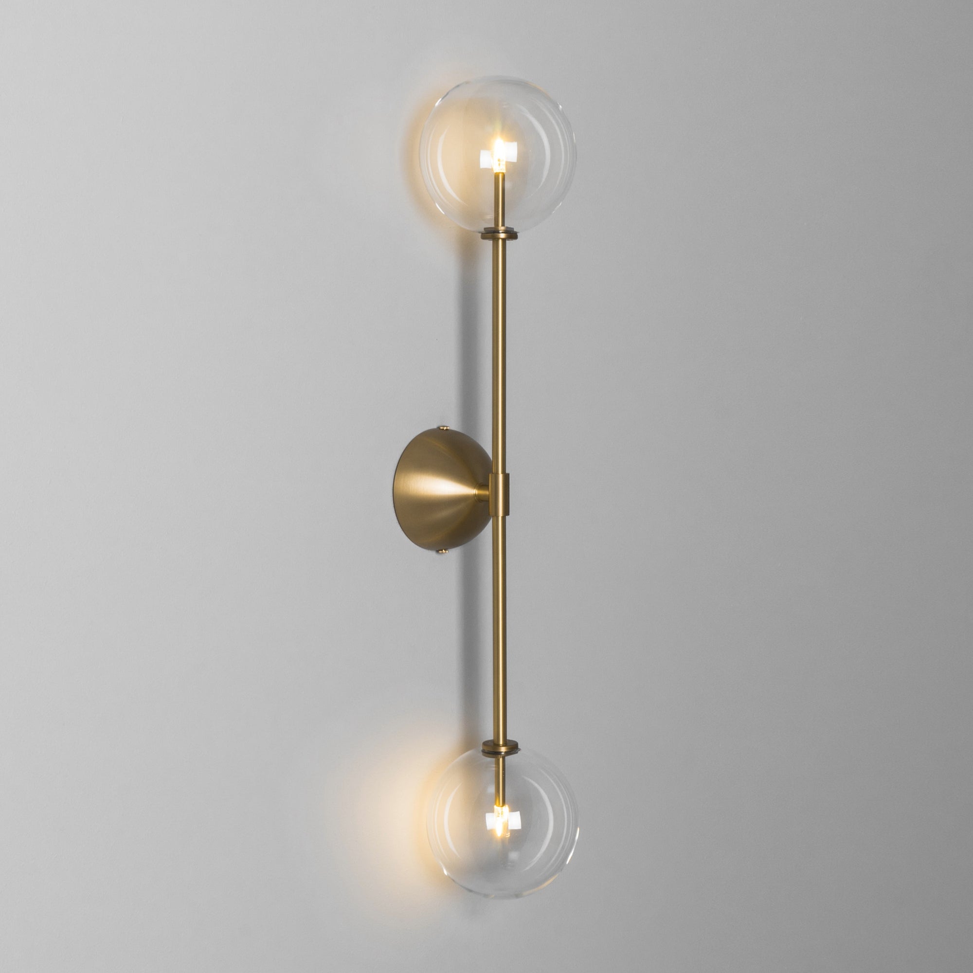 Schwung Miron Wall Light