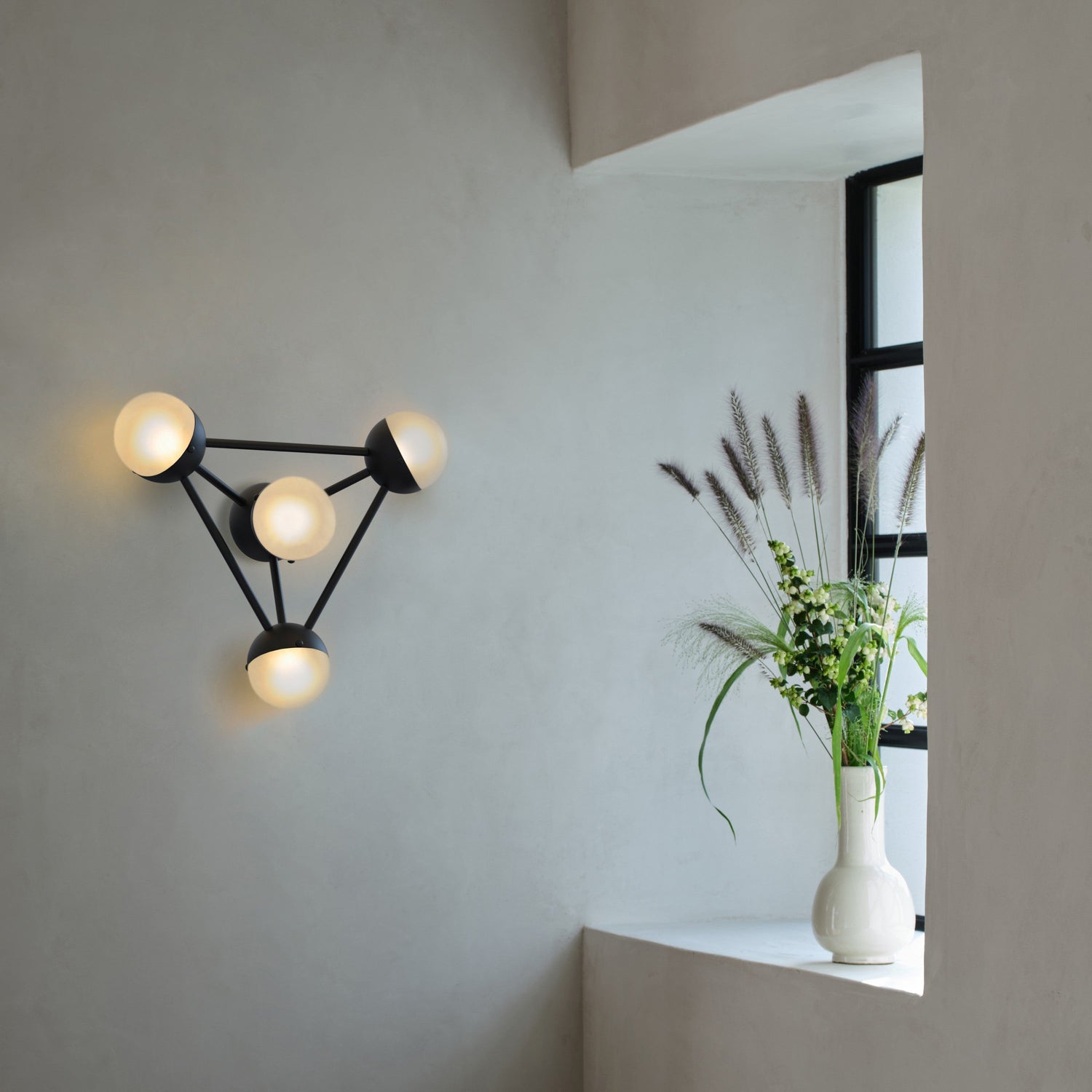 Schwung Molecule 4 Ceiling / Wall Light