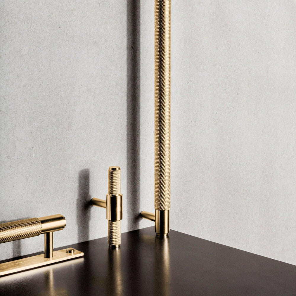 Buster + Punch Cross Pull Bar