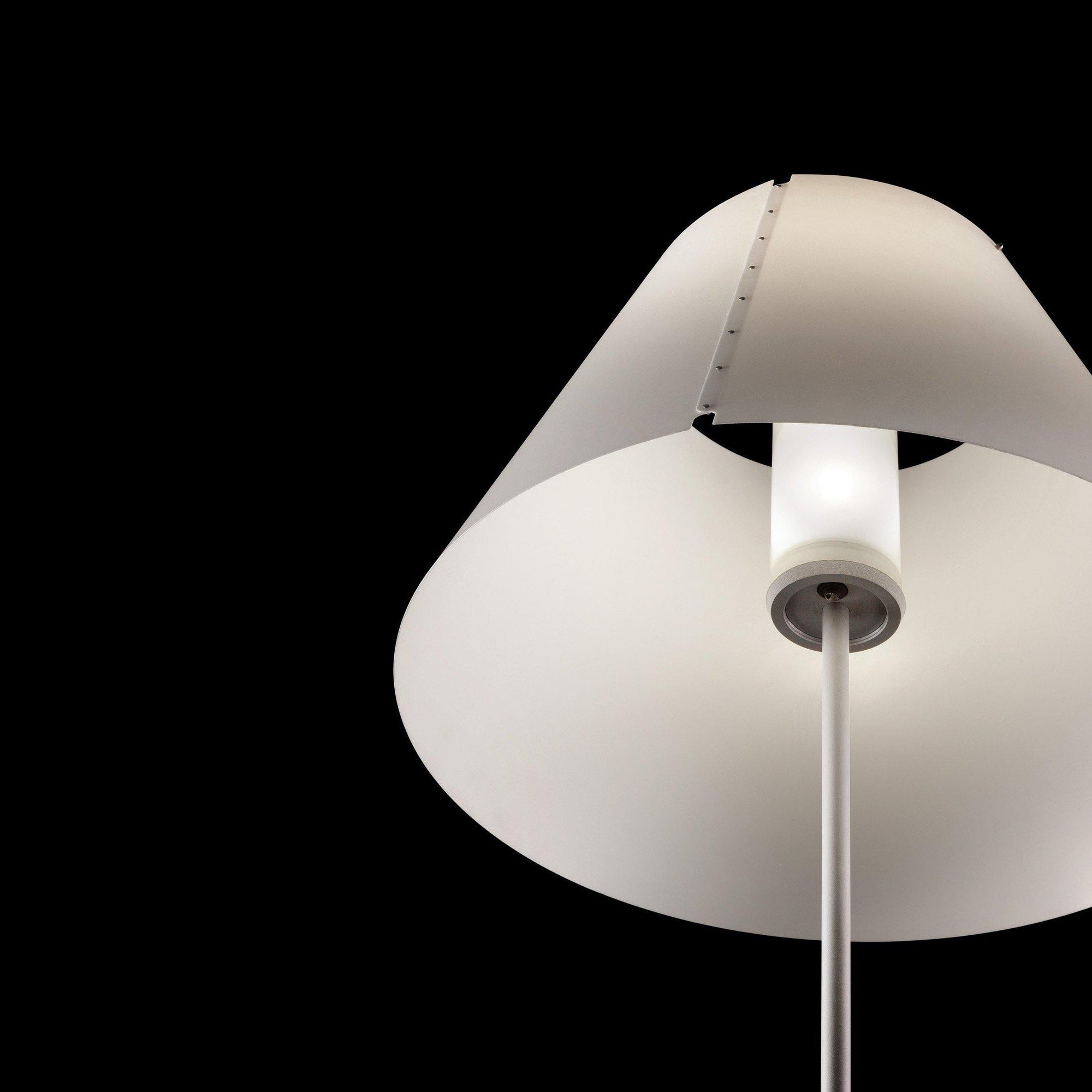 Luceplan Grande Costanza Open Air Floor Lamp | Inspyer Lighting