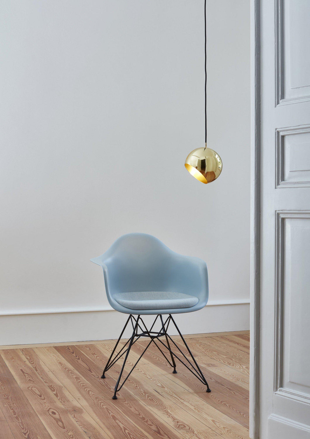 Nyta Tilt Globe Pendant Light