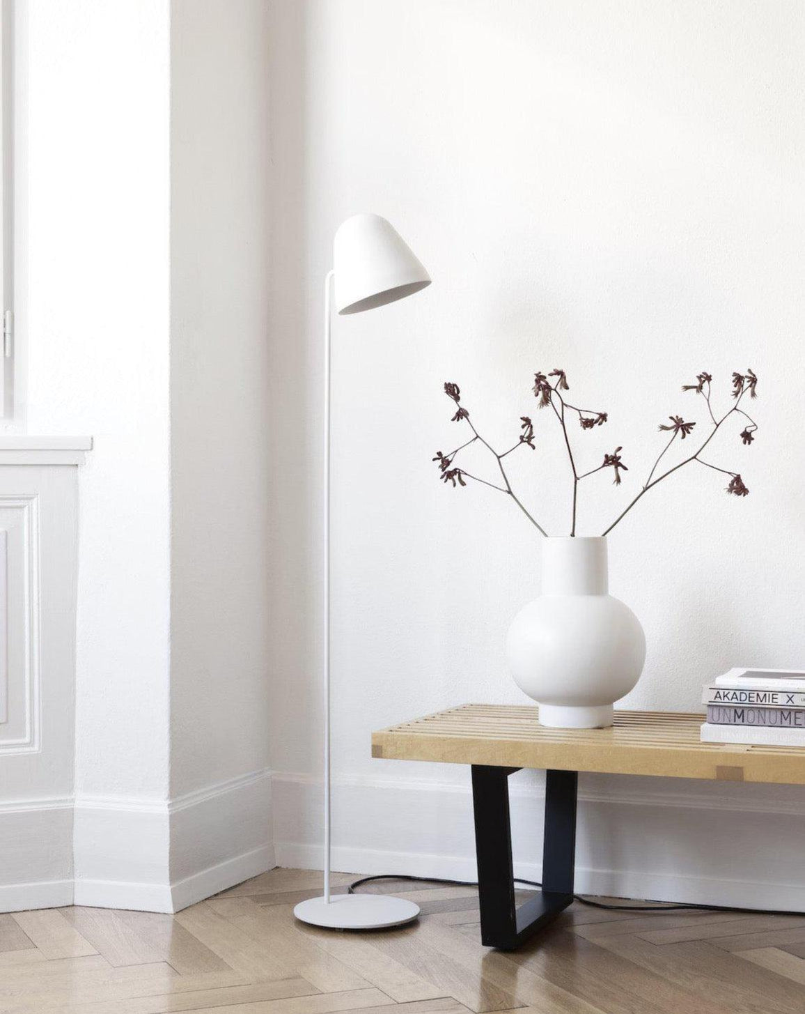 Nyta Tilt S Floor Lamp
